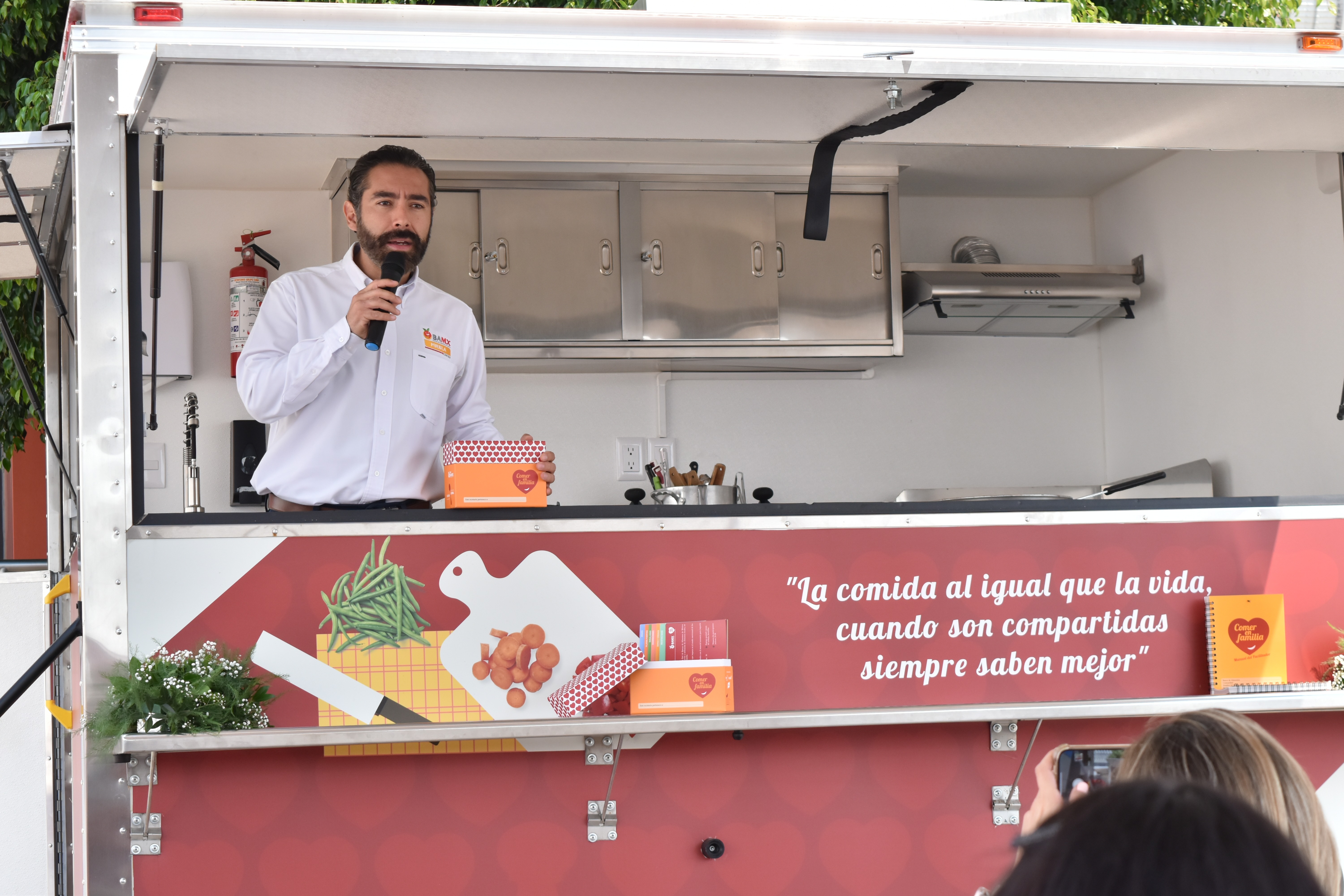 Noticias - Fundación Alsea, A.C. dona 12 millones de pesos a Red BAMX ...